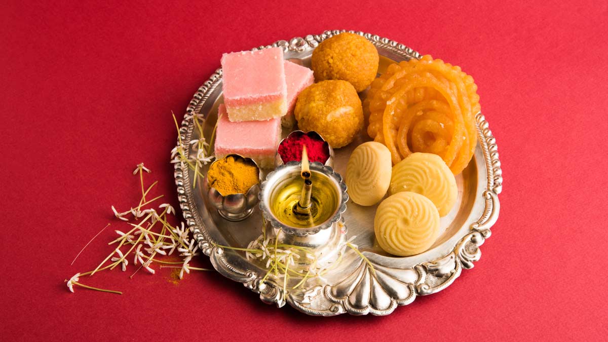 Janmashtami 2022: Sweet Khoya Recipes To Impress Your Guests | HerZindagi