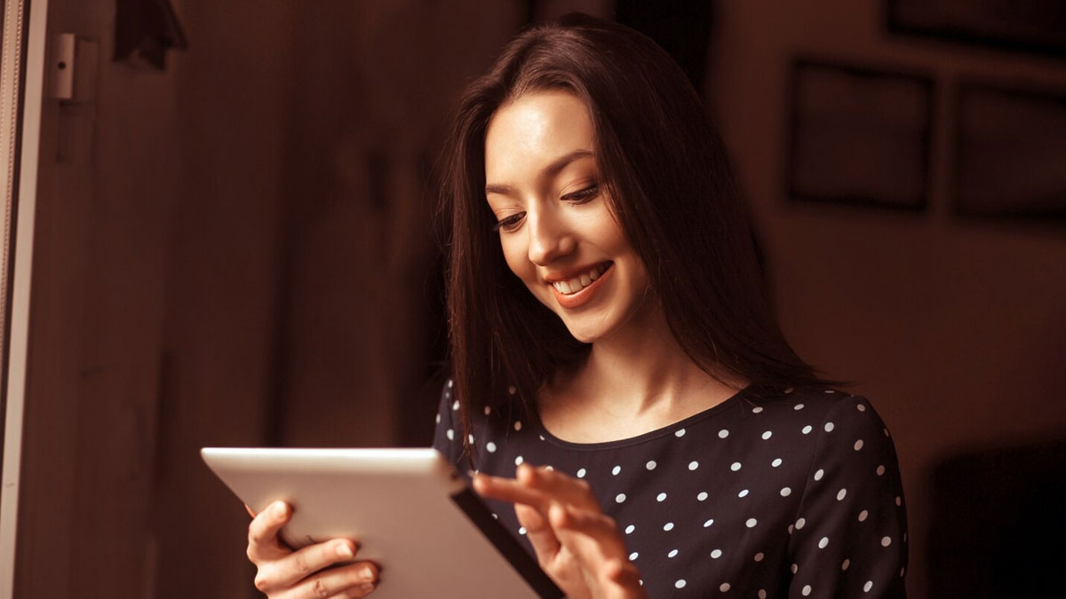 Women Make Up For 1/3rd Of Internet Users In India, Study Says ...