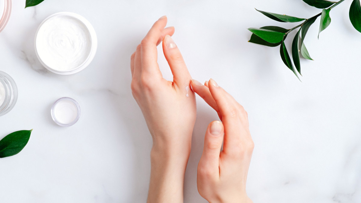 Hand Care Tips During Winter Season | HerZindagi