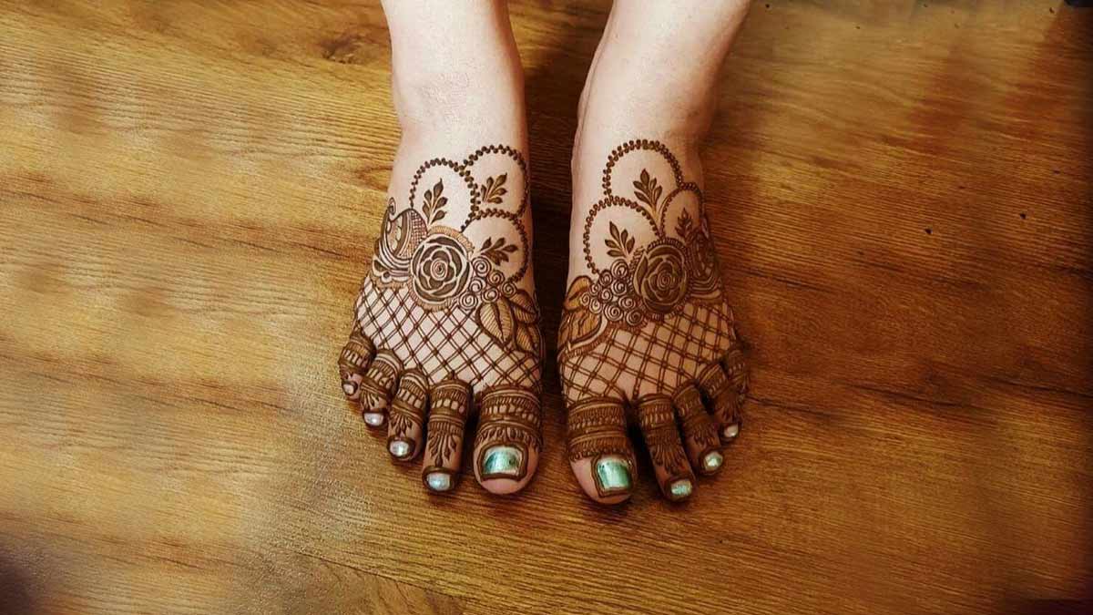 Henna Designs | मेहंदी के नए डिजाइन | Jaal Mehndi Design For Foot ...