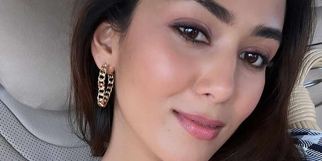 Here's What Mira Rajput Is Doing To Have A Bit Of Fun! | HerZindagi