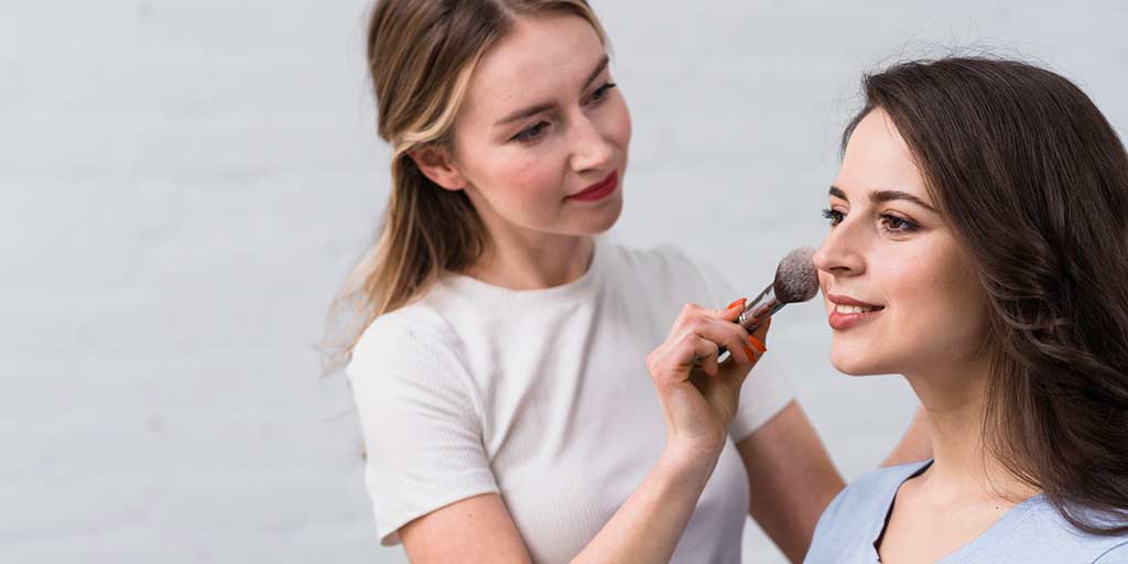 Cosmetic Products To Create A Perfect Base For Makeup | HerZindagi