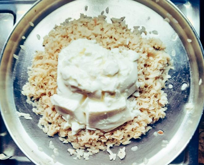 How to Make Dahi Chura Recipe in Hindi | how to make dahi chura recipe ...