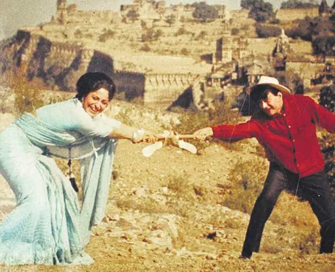 Why Waheeda Rehman Refused Movie Guide in The First Place in Hindi ...