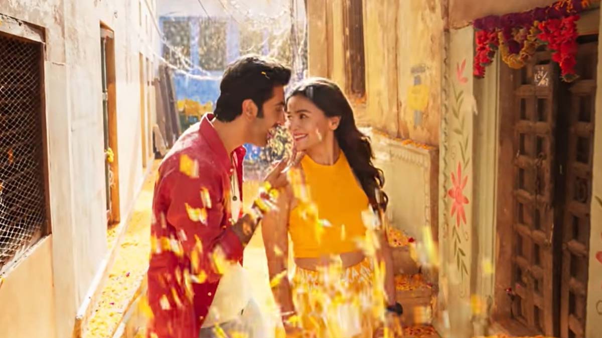 Brahmastra Song Kesariya| काशी विश्वनाथ मंदिर| Kashi Vishwanath Temple ...