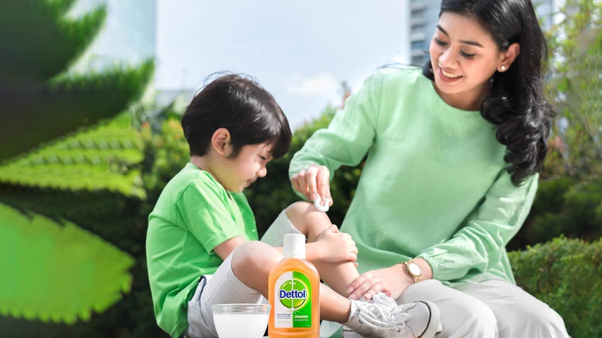 History Of Dettol। डेटॉल की शुरुआत। Dettol Company Ke Bare Mai-कुछ ऐसे ...