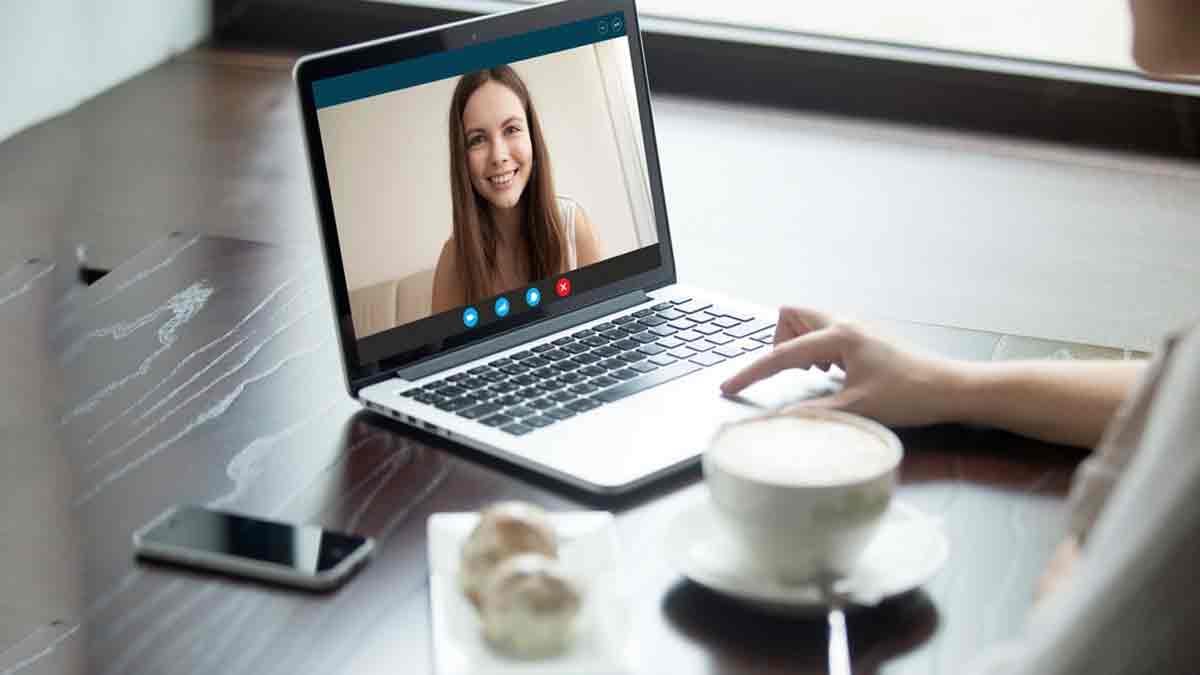 6 Helpful Ways To Keep Your Long Distance Friendship Alive-6 Helpful ...