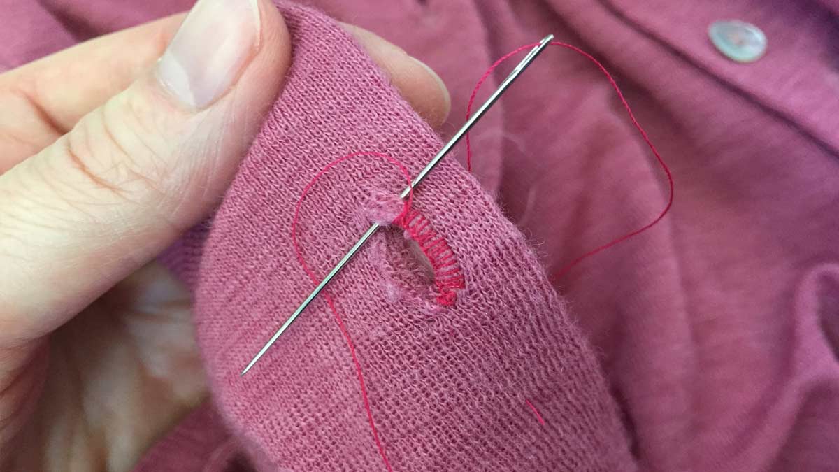 How To Repair Cut And Holes In Clothes| कपड़ों के छेद कैसे ठीक करें ...