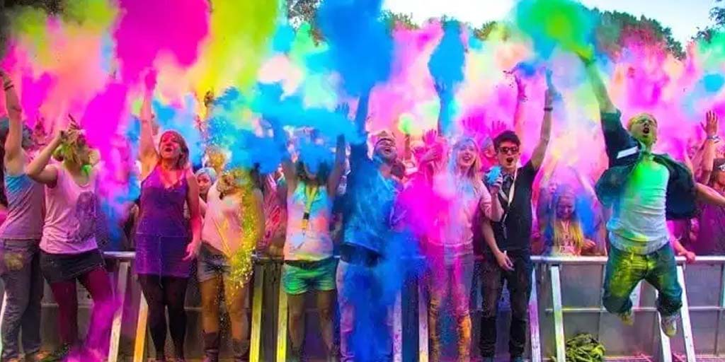 Trendy Outfit Ideas To Rock Your Holi Party-Trendy Outfit Ideas To Rock ...