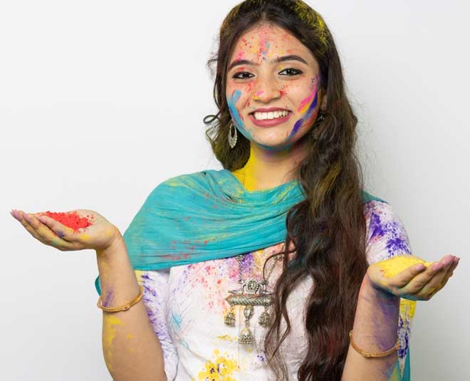 Pre And Post Holi Care Tips By Expert In Hindi होली में बालों की ऐसे