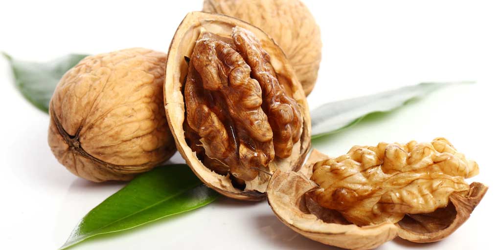 Walnut Face Pack For Beautiful Skin|अखरोट फेस पैक| Walnut Face Pack ...