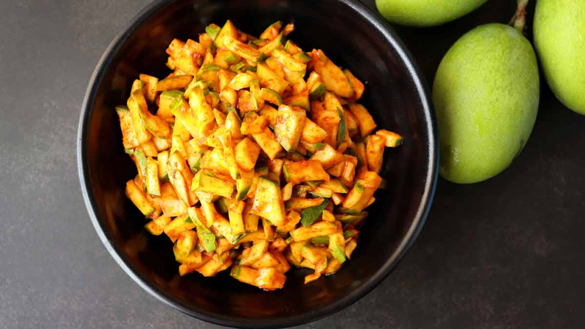 Raw Mango Pickle | Instant Mango Pickle | Easy Mango Pickle Recipe ...
