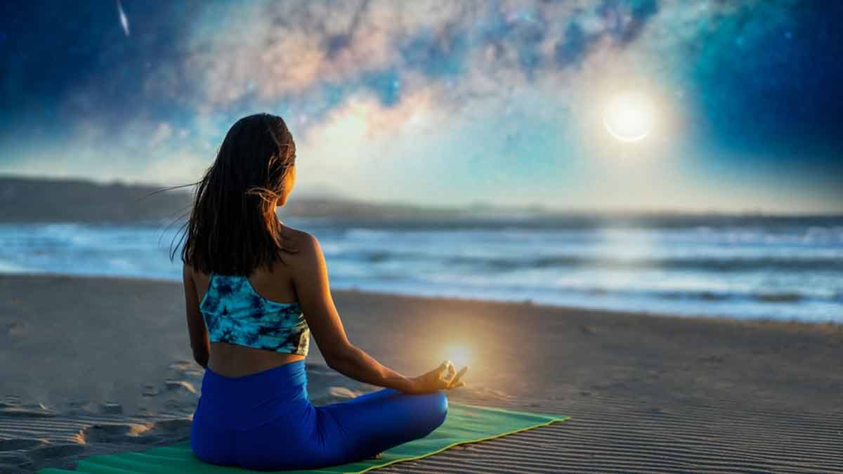 What is Moon Bathing| चंद्र स्‍नान के फायदे| Moon Bathing ke Fayde ...