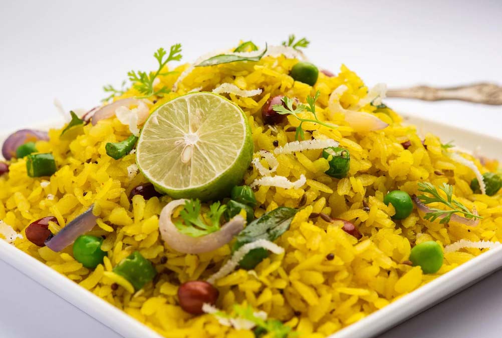Which Is Best Poha Or Idli For Weight Loss| वेट लॉस के लिए पोहा या इडली ...