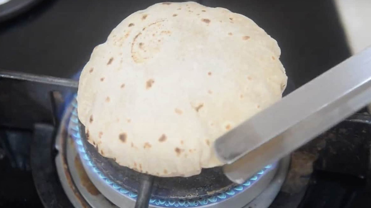 Making Roti|किस दिन नहीं बनानी चाहिए रोटी | Roti Banane Ke Upay | do ...