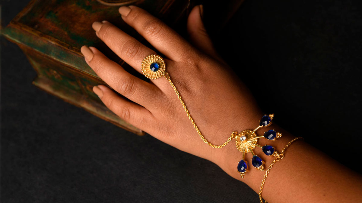 हाथों की शान बढ़ाएंगे हाथफूल के ये डिजाइंस, कैरी करना भी होगा आसान | light weight hathphool ...