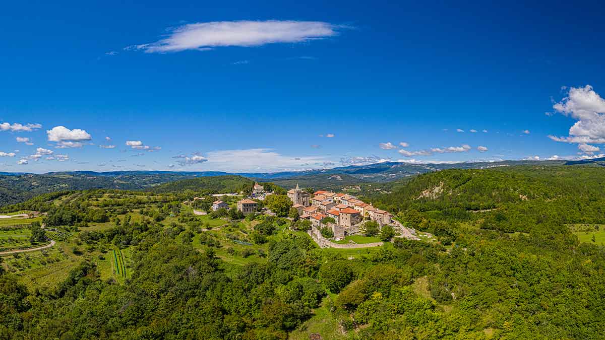 Hum Town|दुनिया का सबसे छोटा कस्बा|Travelling Ke Liye Best Jagah | what ...
