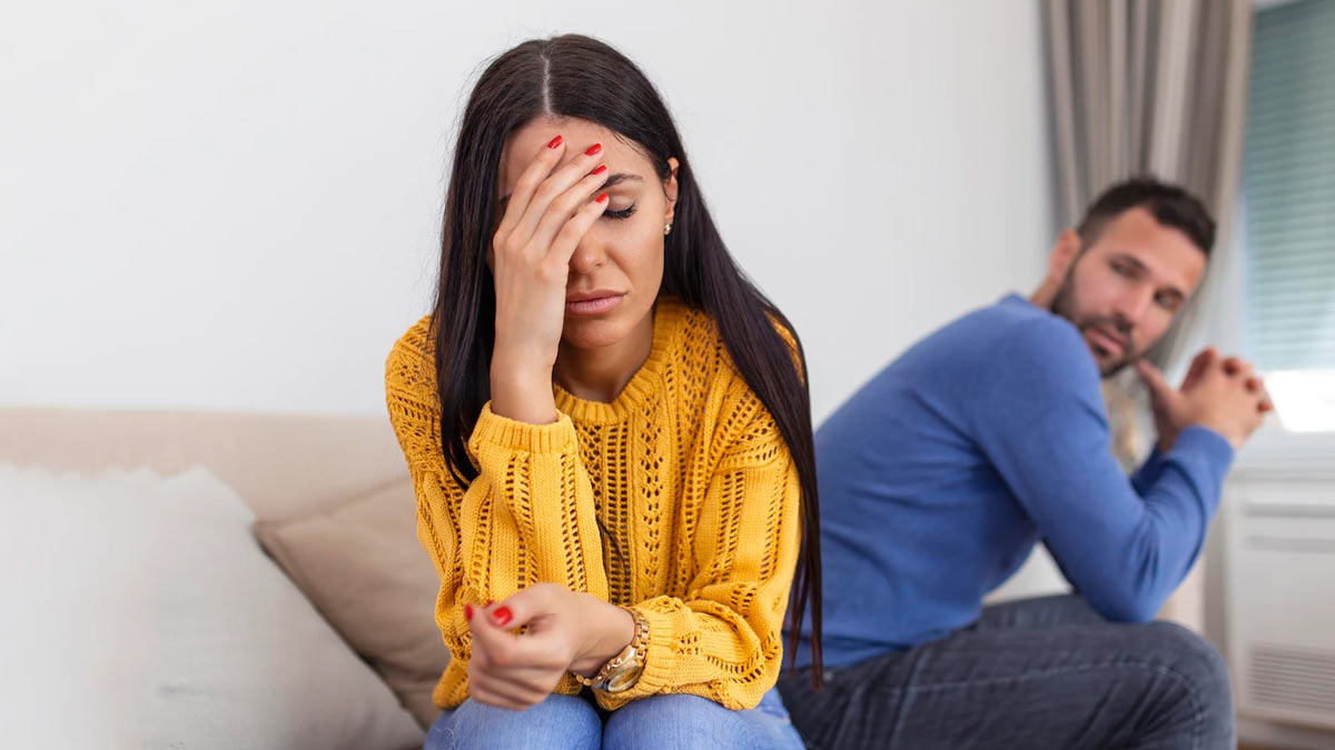 Signs Your Husband Is Avoiding You| पति क्यों करते है इग्नोर| Pati Agar ...