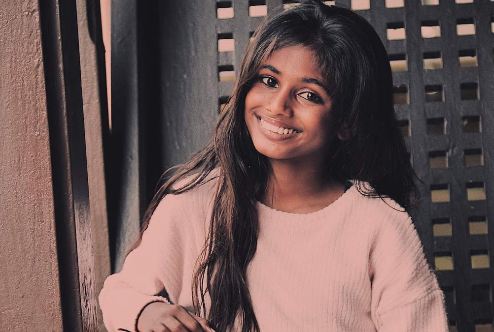 मिलिए मलीशा खारवा से जिन्हें कहा जाता है स्लम प्रिंसेस ऑफ इंडिया, 14 ... मिलिए मलीशा खारवा से जिन्हें कहा जाता है स्लम प्रिंसेस ऑफ इंडिया, 14 ...