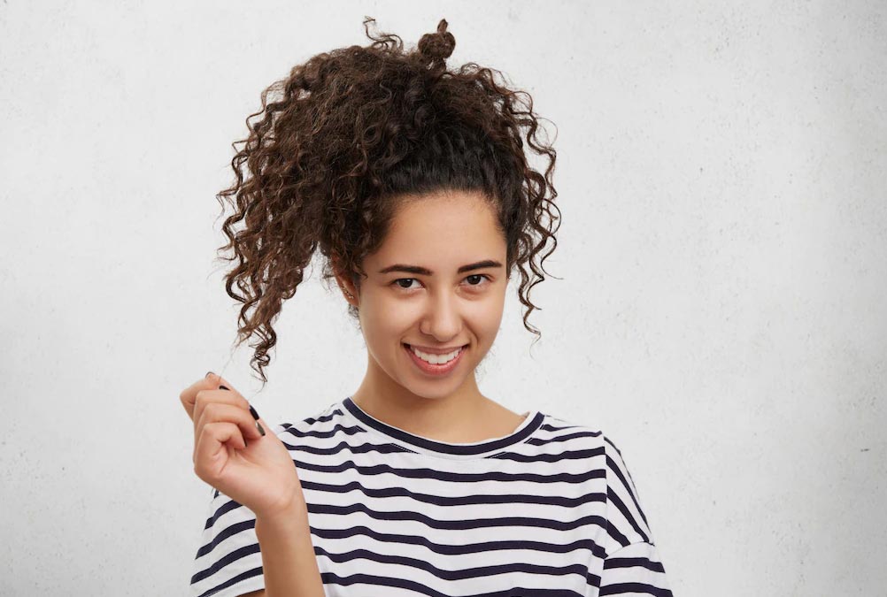 Do Not Do These Curly Hair Styling Mistakes कर्ली हेयर से जुड़ी