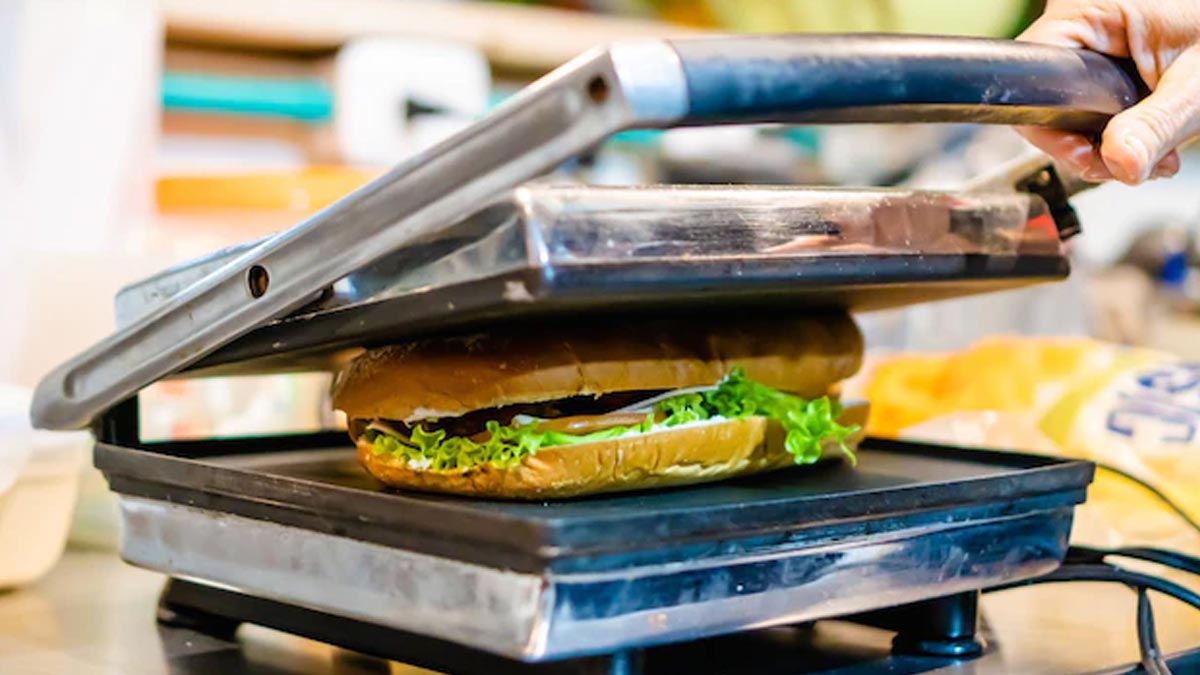 How To Clean Burnt Sandwich Maker 