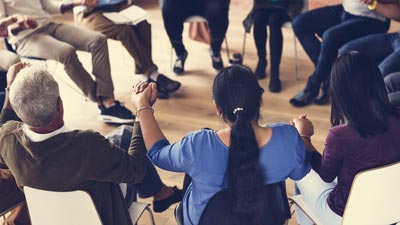 How To Comfort A friend Who Is Going Through A Breakup | HerZindagi