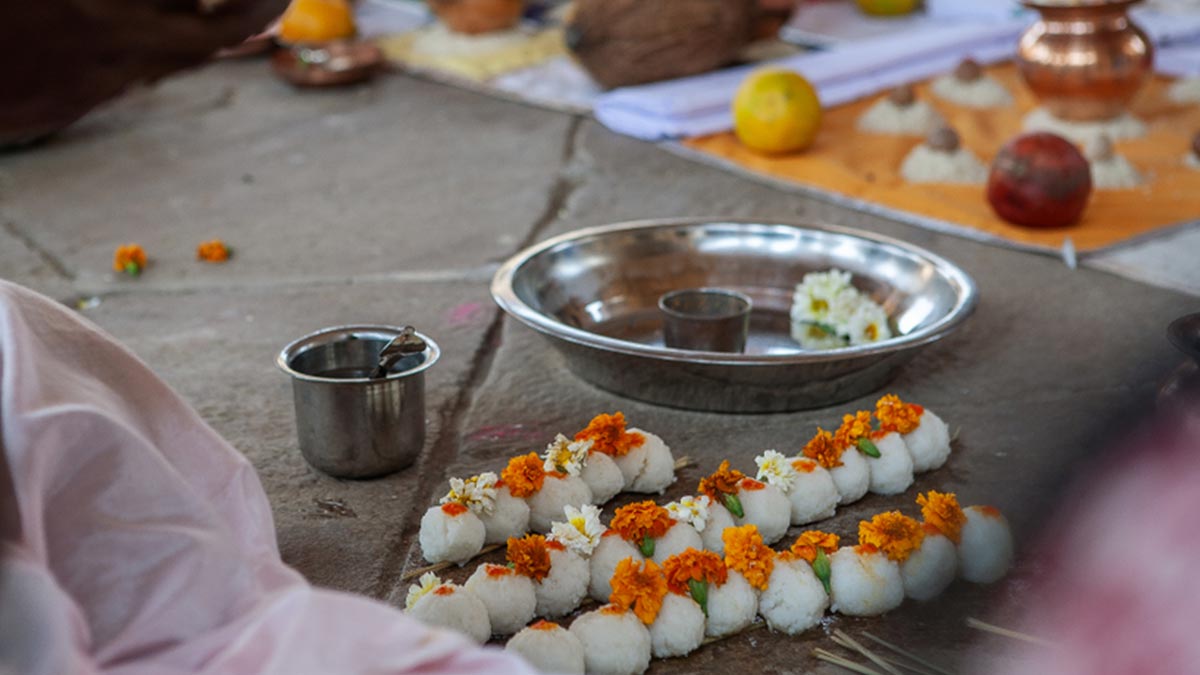 Pitru Paksha 2022: आखिर क्यों पिंडदान के बाद किया जाता है पंचबली कर्म ...