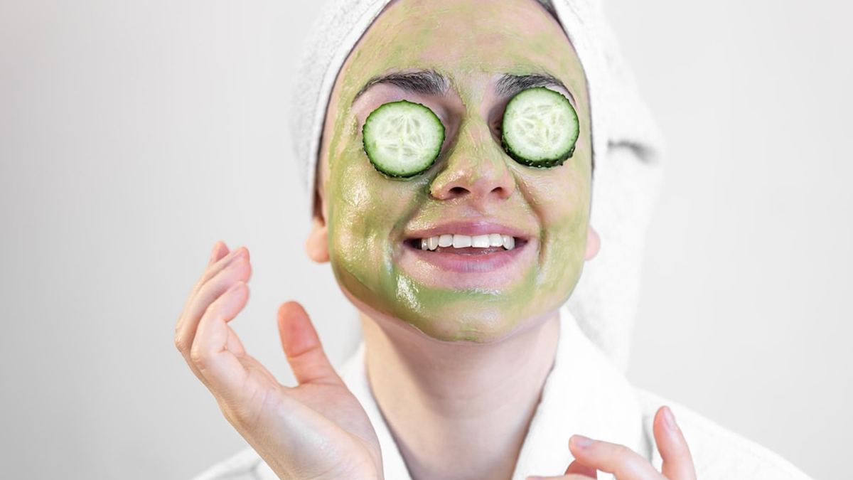 ऑयली स्किन पर तुलसी के ये फेस पैक दिखाएंगे जादुई असर | tulsi face packs ...