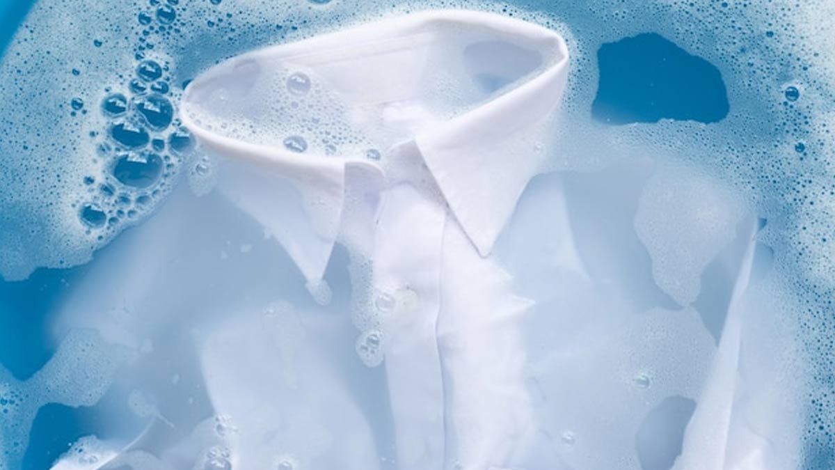 How To Wash White School Shirts| सफेद कपड़े पर दाग हटाने के उपाय ...