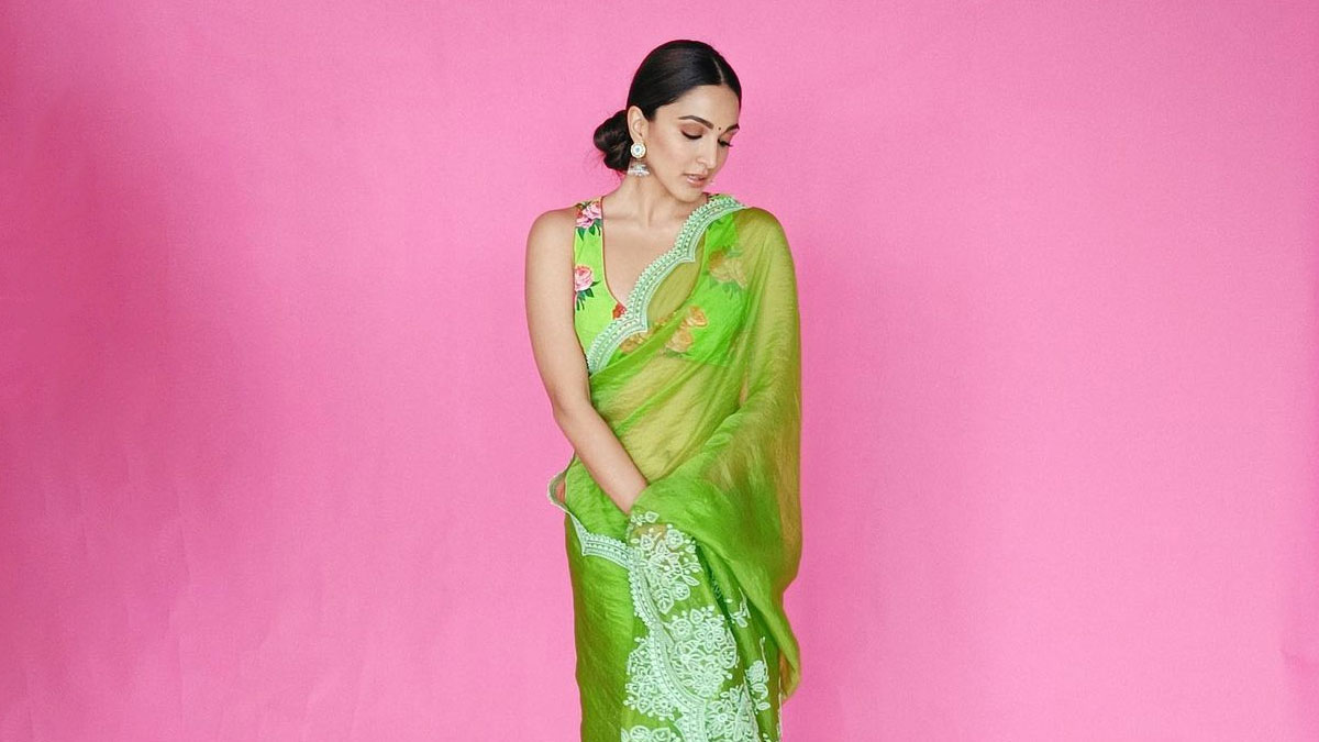 Blouse Designs| यू-नेक ब्लाउज डिजाइन| Saree Ke Liye Blouse Design | u ...