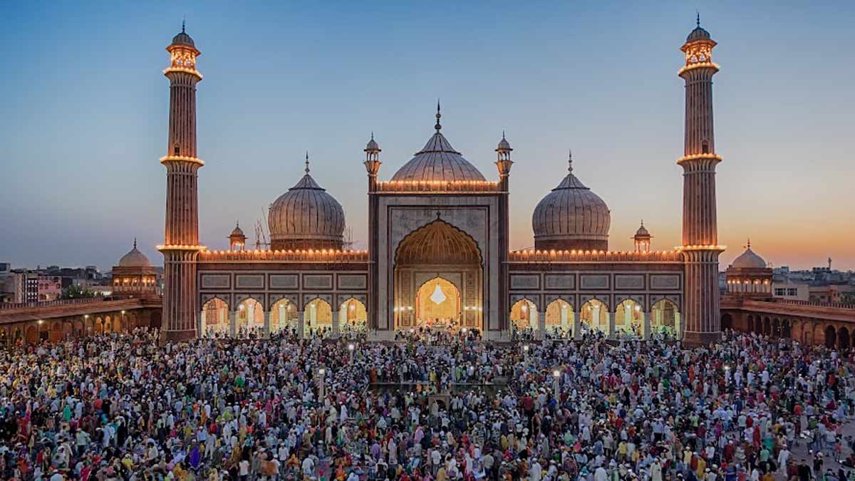Eid Special: ईद की नमाज़ पढ़ने के लिए बेस्ट हैं दिल्ली की ये मस्जिद ...
