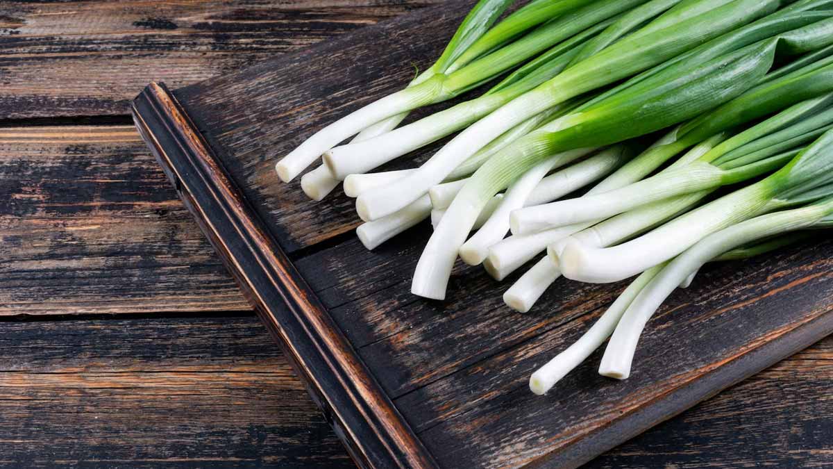 வெங்காயத் தாள் சாப்பிடுவது உடலுக்கு நல்லதா? | is eating spring onions ...