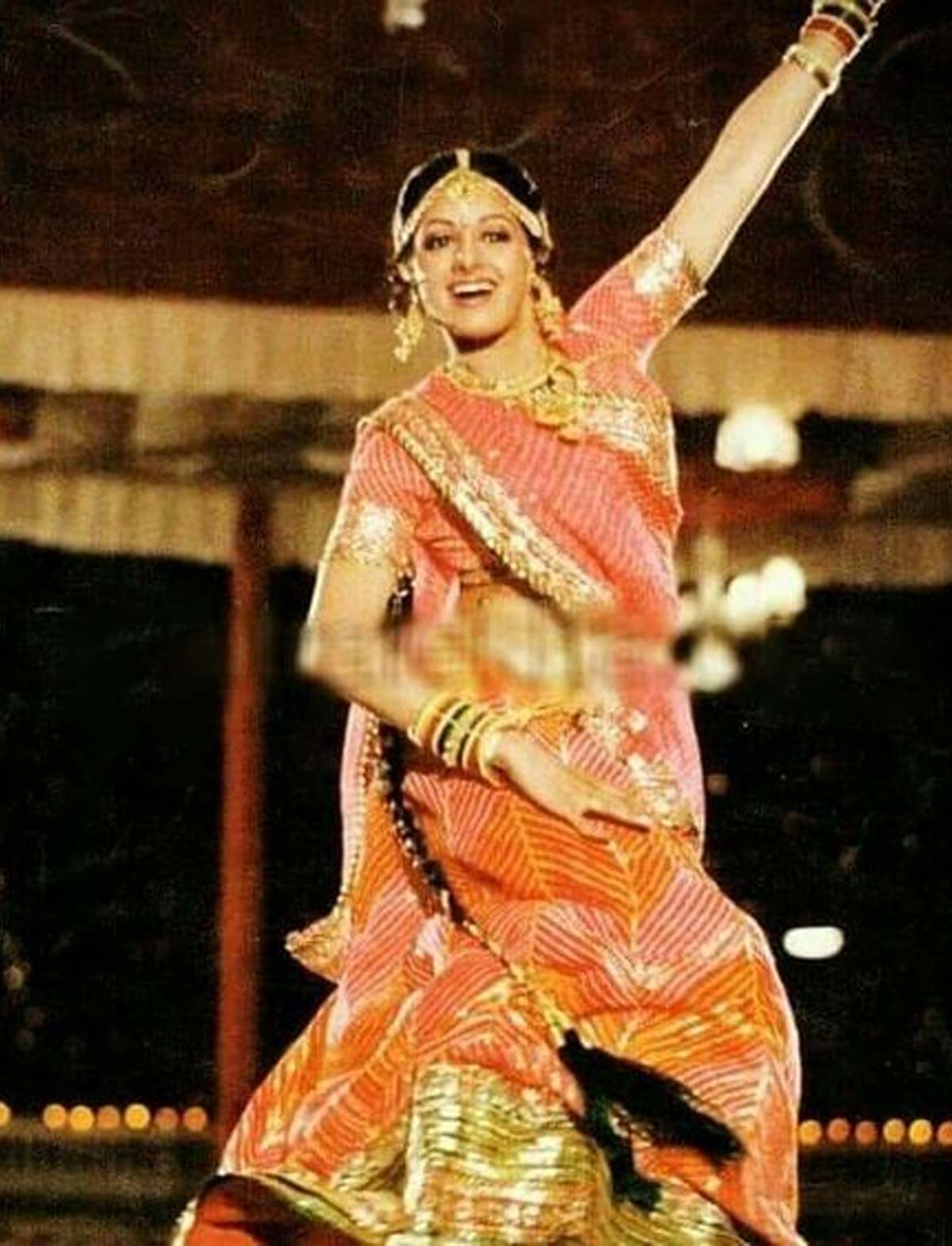 इन फिल्मों में देखने को मिले श्रीदेवी के आइकॉनिक लुक्स | sridevi iconic ...