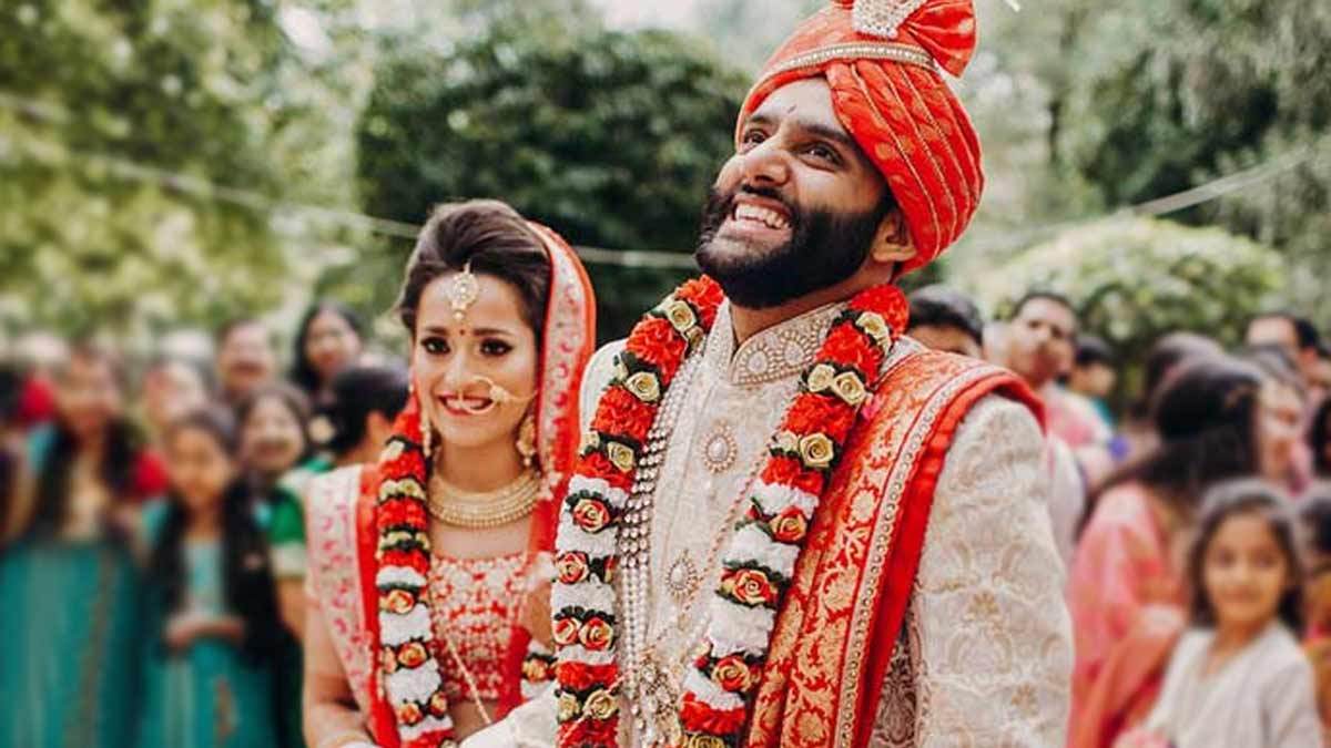 Unique Wedding Rituals: इस गांव के श्मशान घाट में दूल्हा-दुल्हन क्‍यों ...