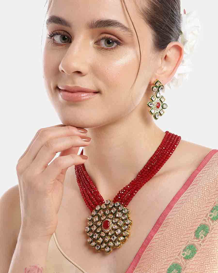 Jewellery Designs: बेज कलर की साड़ी के साथ स्टाइल करें ज्वेलरी डिजाइन ...