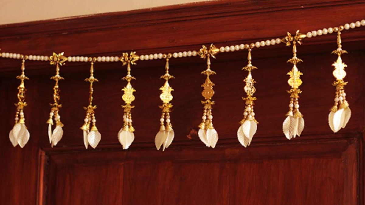 घर के दरवाजे पर लगाएं सीप का तोरण, बनी रहेगी माता लक्ष्मी की कृपा | can ...