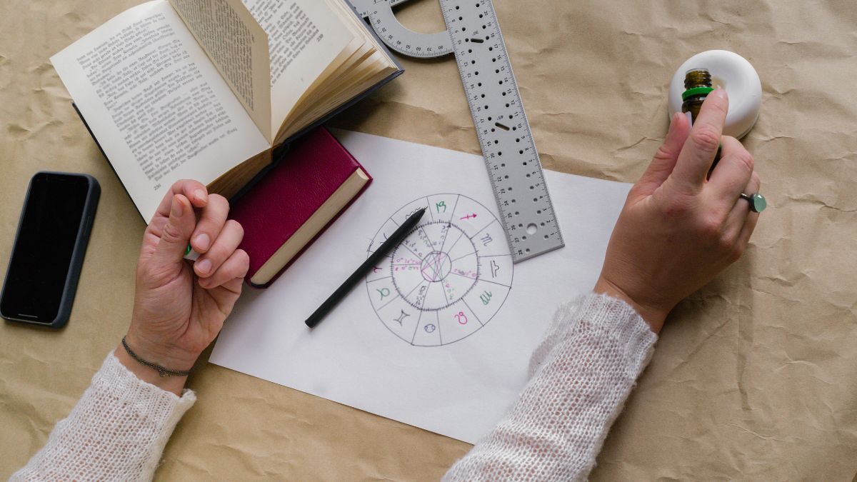 Daily Horoscope For Today: Friday, December 22, 2023; These 3 Sun Signs ...