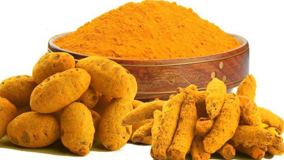 பெண்களின் அழகிற்குக் கூடுதல் அழகிற்கு சேர்க்கும் மஞ்சள்! | how curcumin ...