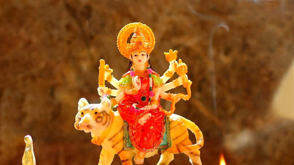 Maa Durga: सिर्फ 7 श्लोकों में समाया है दुर्गा सप्तशती का पूरा पाठ ...