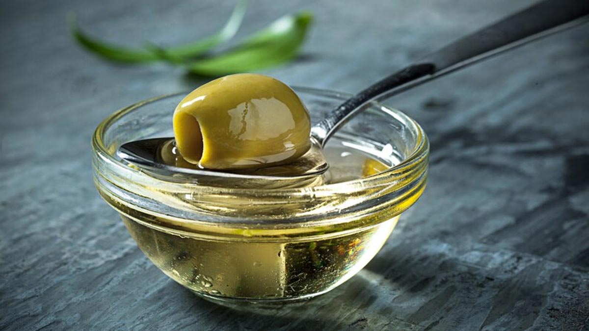 Holi 2023: Effortlessly Remove Colour From Dry Skin With These Homemade ...