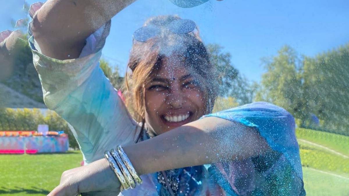 Holi 2023: Effortlessly Remove Colour From Dry Skin With These Homemade ...