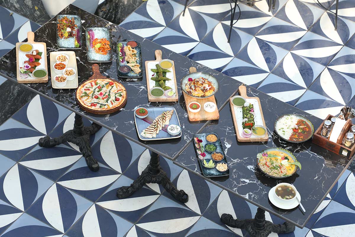 स्प्रिंग सीजन की वाइब्रेंट वाइब के लिए जनकपुरी के इस कैफे को करें ...