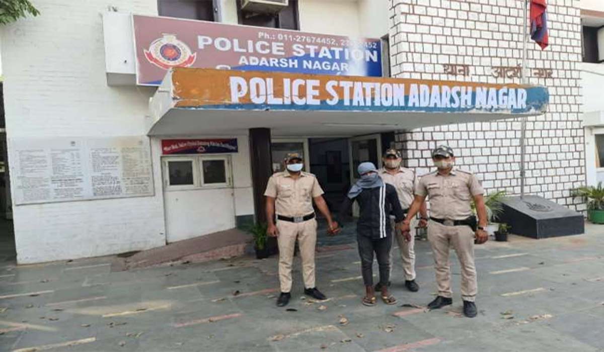 Delhi Adarsh Nagar Case: दोस्ती तोड़ने पर युवती पर जानलेवा हमला, केस से ...