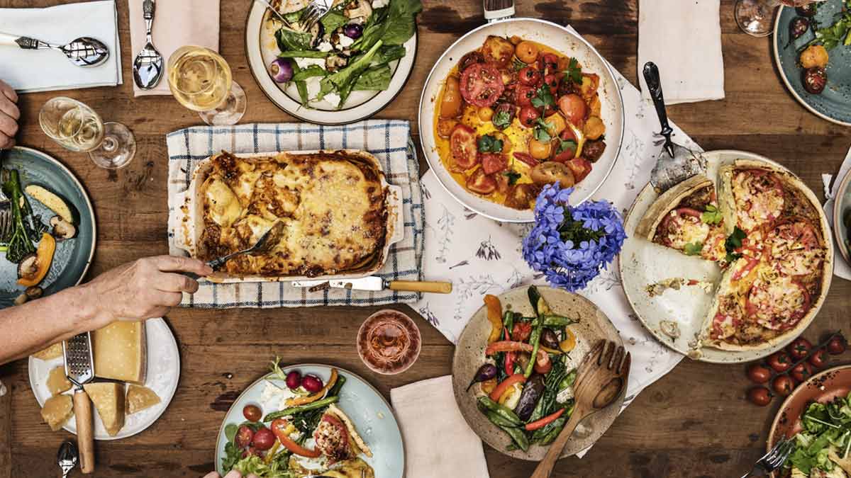 Samosa To Tomato Ketchup: 5 Bizarre Food Bans Across World | Herzindagi