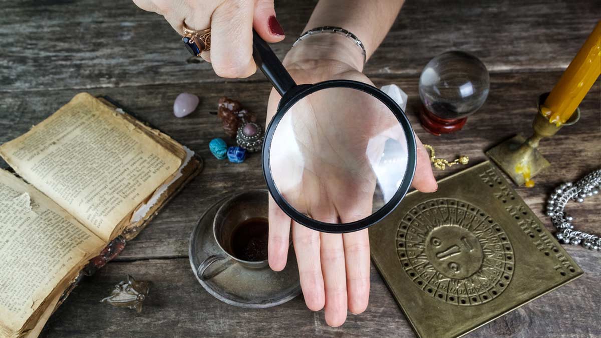 Lucky Hand| महिलाओं के हाथ में शुभ चिन्‍ह| Palmistry Tips | lucky women ...