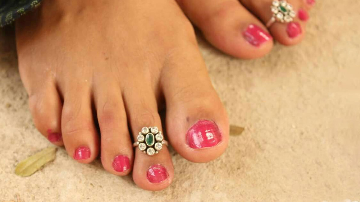 देखें स्टोन बिछिया के ये खूबसूरत डिजाइंस | stone toe ring designs ...