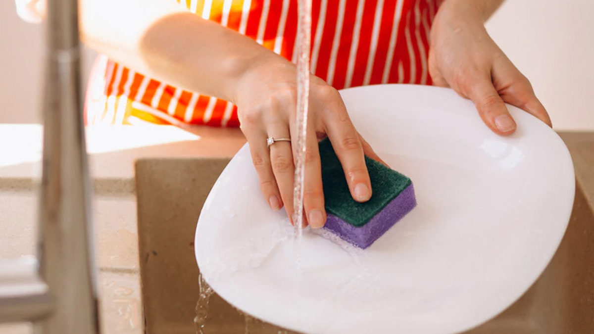 Mistakes to Avoid When Washing Vessels | பாத்திரம் கழுவும் போது ...