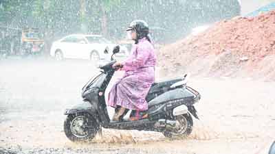 स्कूटी चलाते समय ध्यान रखनी चाहिए ये 3 जरूरी बातें | things you should ...