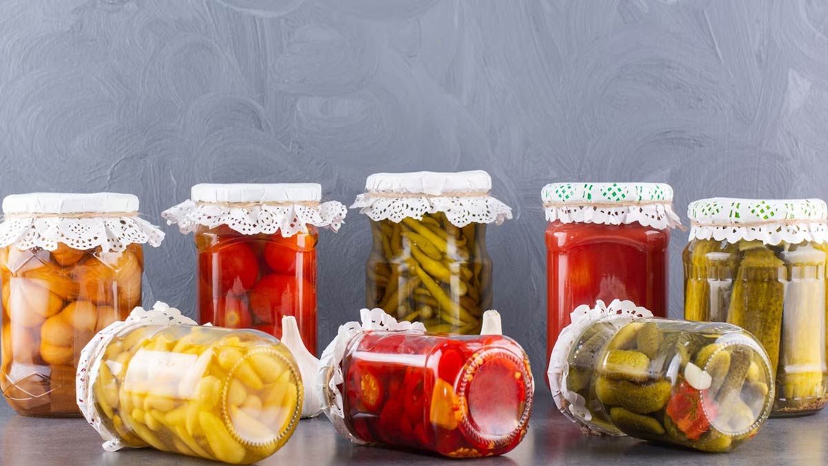 DIY Cooking Hacks: गर्मियों में अचार डालने के टिप्स एंड ट्रिक्स ...