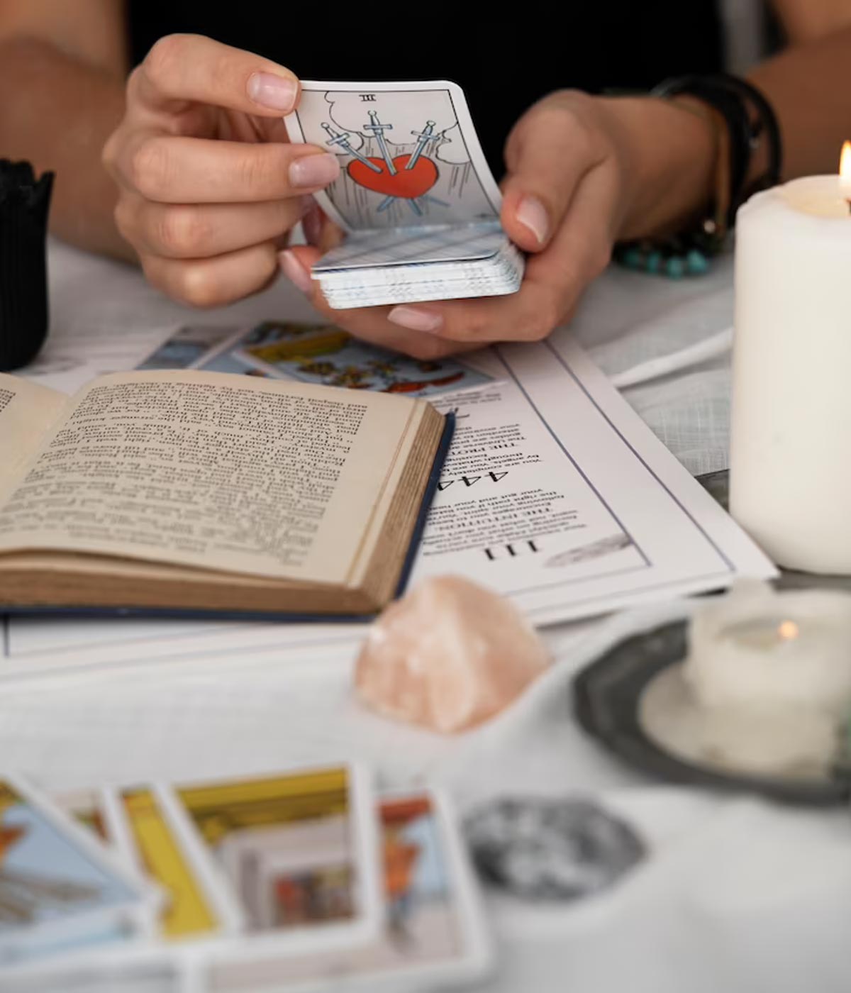 3 July To 9 July: Weekly Tarot Card Reading By Jeevika Sharma | Herzindagi